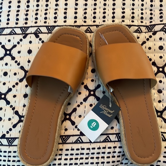 Universal Thread | Shoes | Universal Thread Tan Sandals | Poshmark